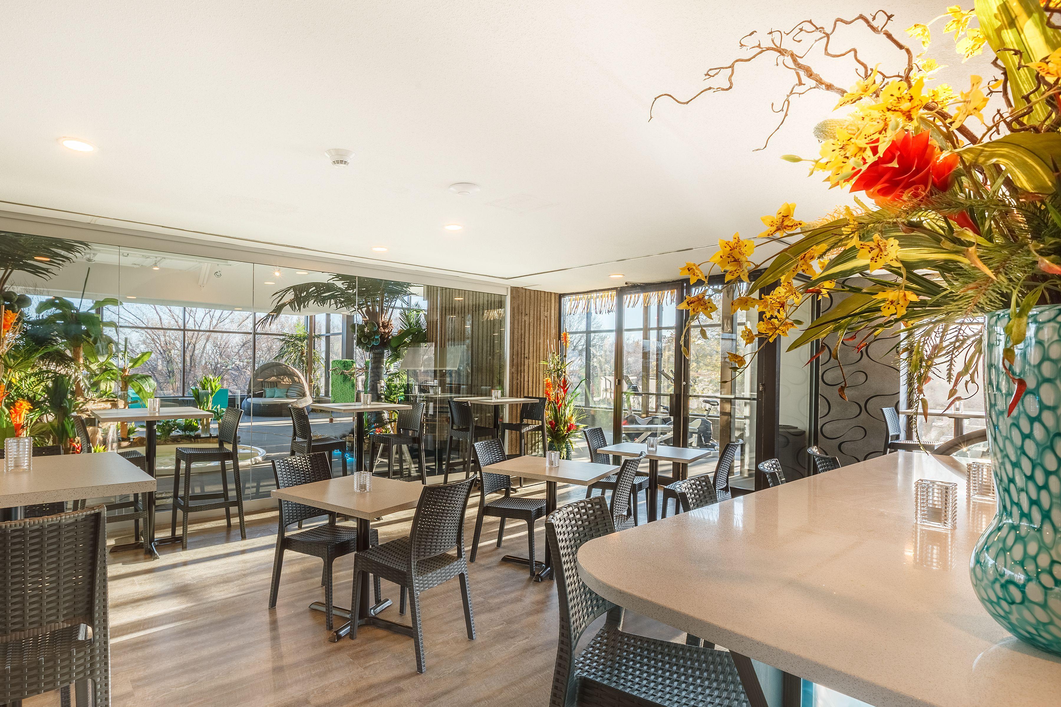 HOTEL LE CONCORDE QUEBEC | HÉBERGEMENT CONTEMPORAIN AVEC UNE VUE SUR LE ...